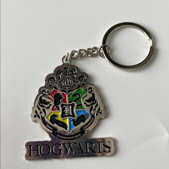 Jewelry | Hogwarts Crest Keychain | Poshmark
